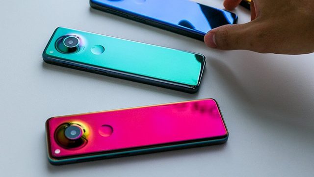 Essential's Project GEM is an incredibly loooong Android smartphone