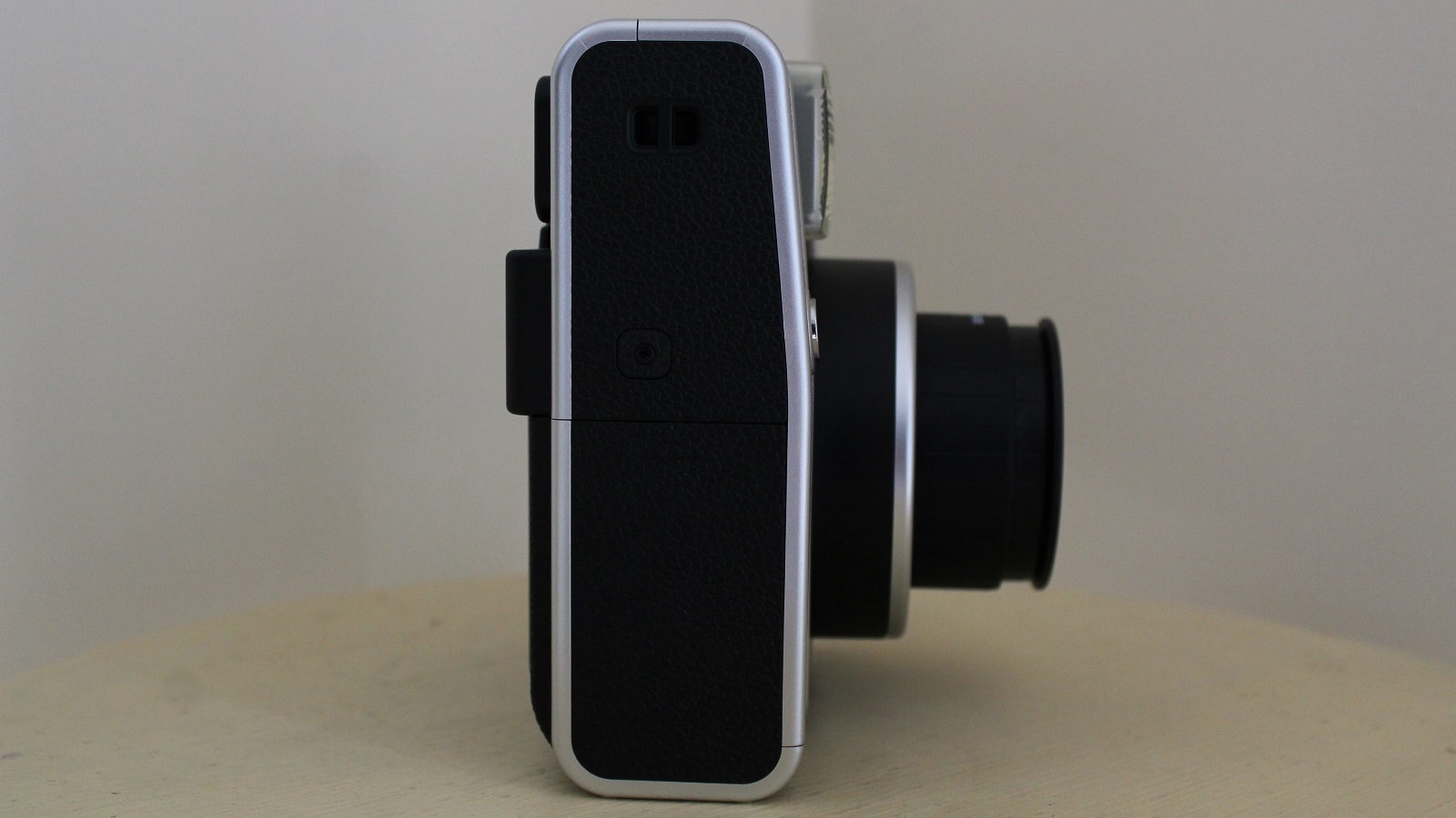 Fujifilm Instax Mini 40 review: Dressed to shoot...pictures - Gearburn