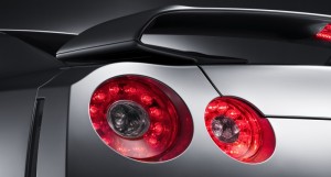 Nissan GT-R's rolling launch control brings warp speed to the road ...