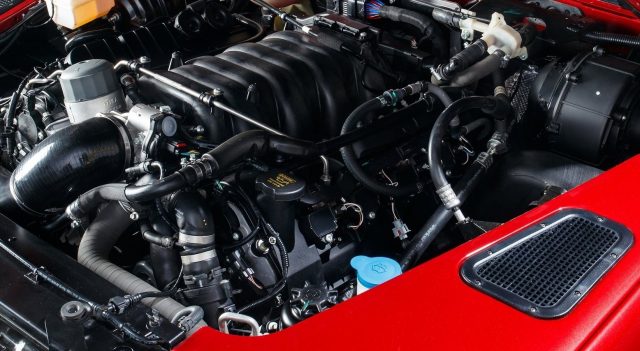 Defender 90 V8 road test. A too powerful Land Rover?