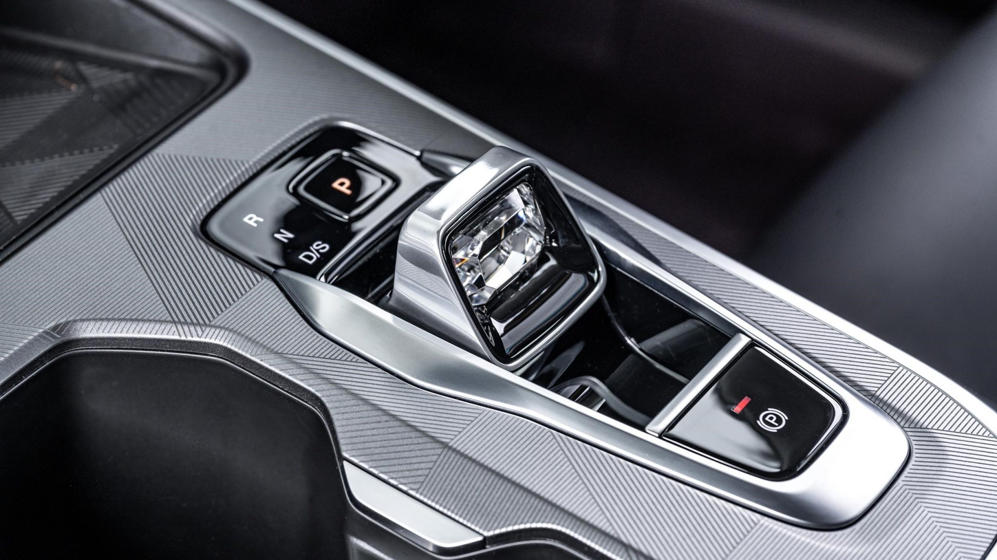 GS3 Emzoom road test – a cubist crossover from China